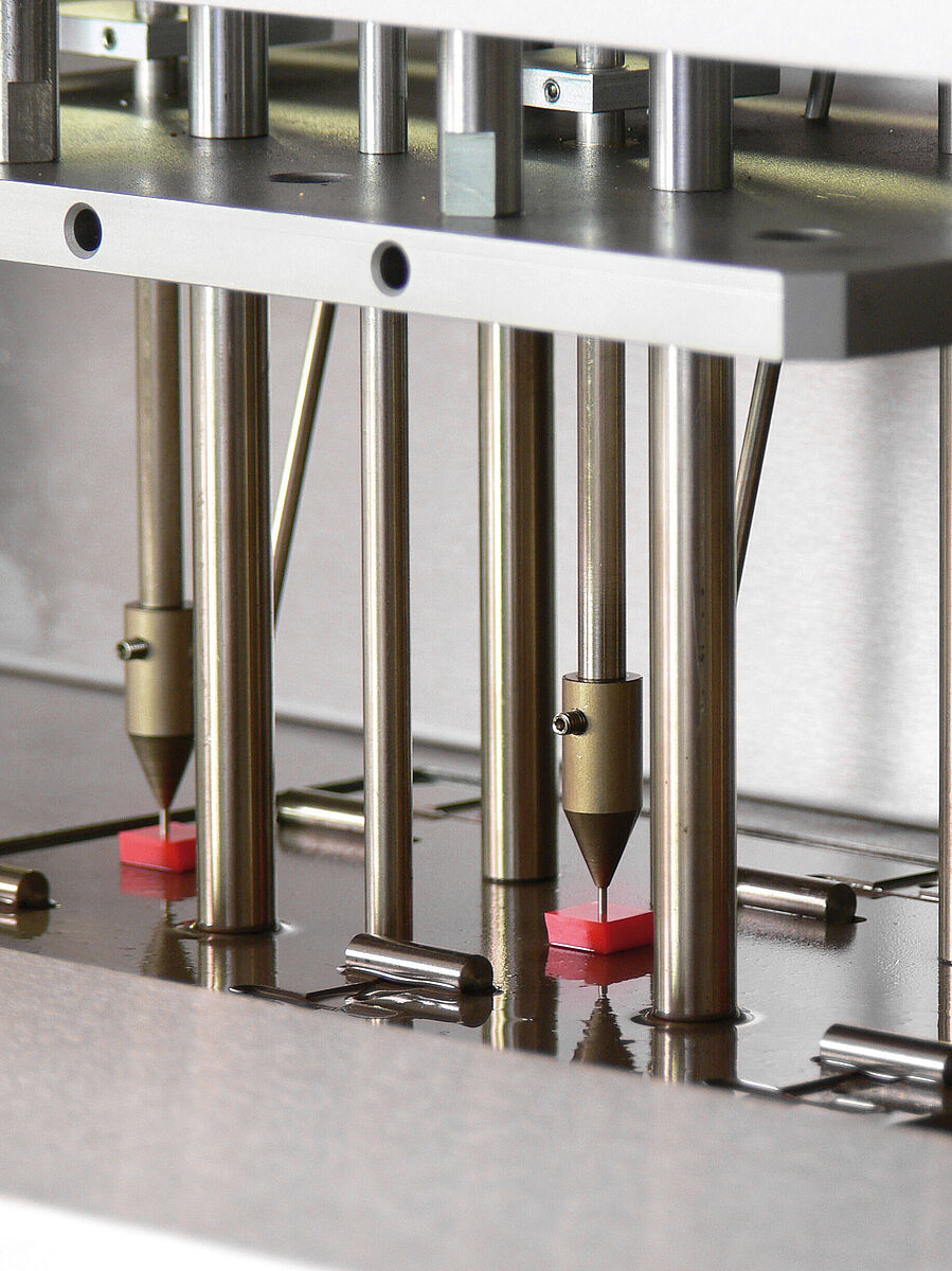 Vicat softening temperature for plastic pipes | ZwickRoell