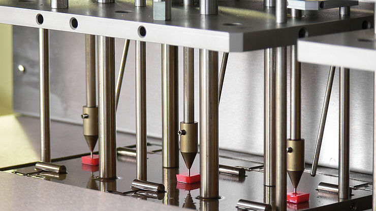 Wärmeformbeständigkeitstemperatur HDT | ASTM D648 | ISO 75 | ZwickRoell