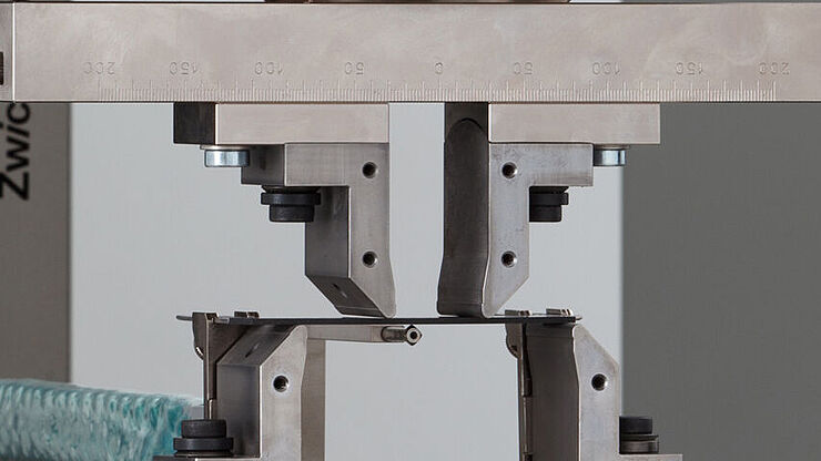 Flexure testing | ZwickRoell