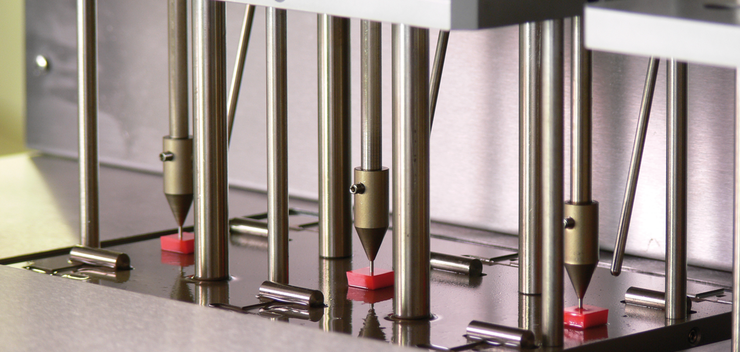 ISO 306, ASTM D1525, ISO 75, ASTM D648:HDT and Vicat | ZwickRoell