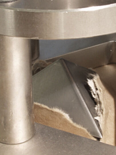 Puncture Test on Corrugated Cardboard | ZwickRoell