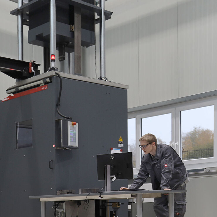 ISO 8256 | ASTM D1822 Tensile impact test plastics | ZwickRoell