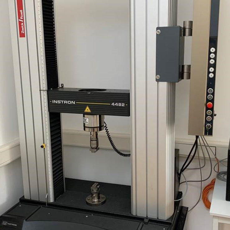 Instron® testing machine modernization | ZwickRoell