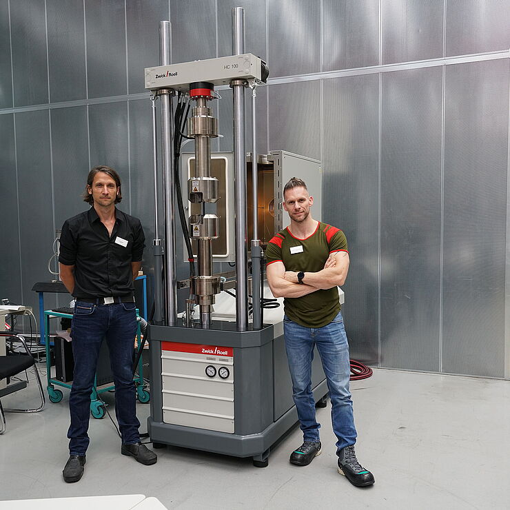 ISO 8256 | ASTM D1822 Tensile impact test plastics | ZwickRoell