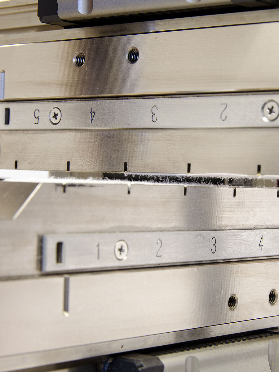 内部接着試験 ISO 15754 | Tappi T541 | ZwickRoell