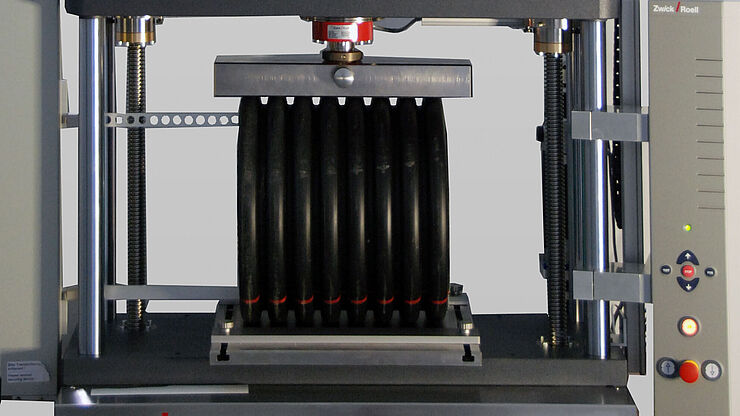 ISO 9967: Creep ratio of thermoplastic pipes | ZwickRoell