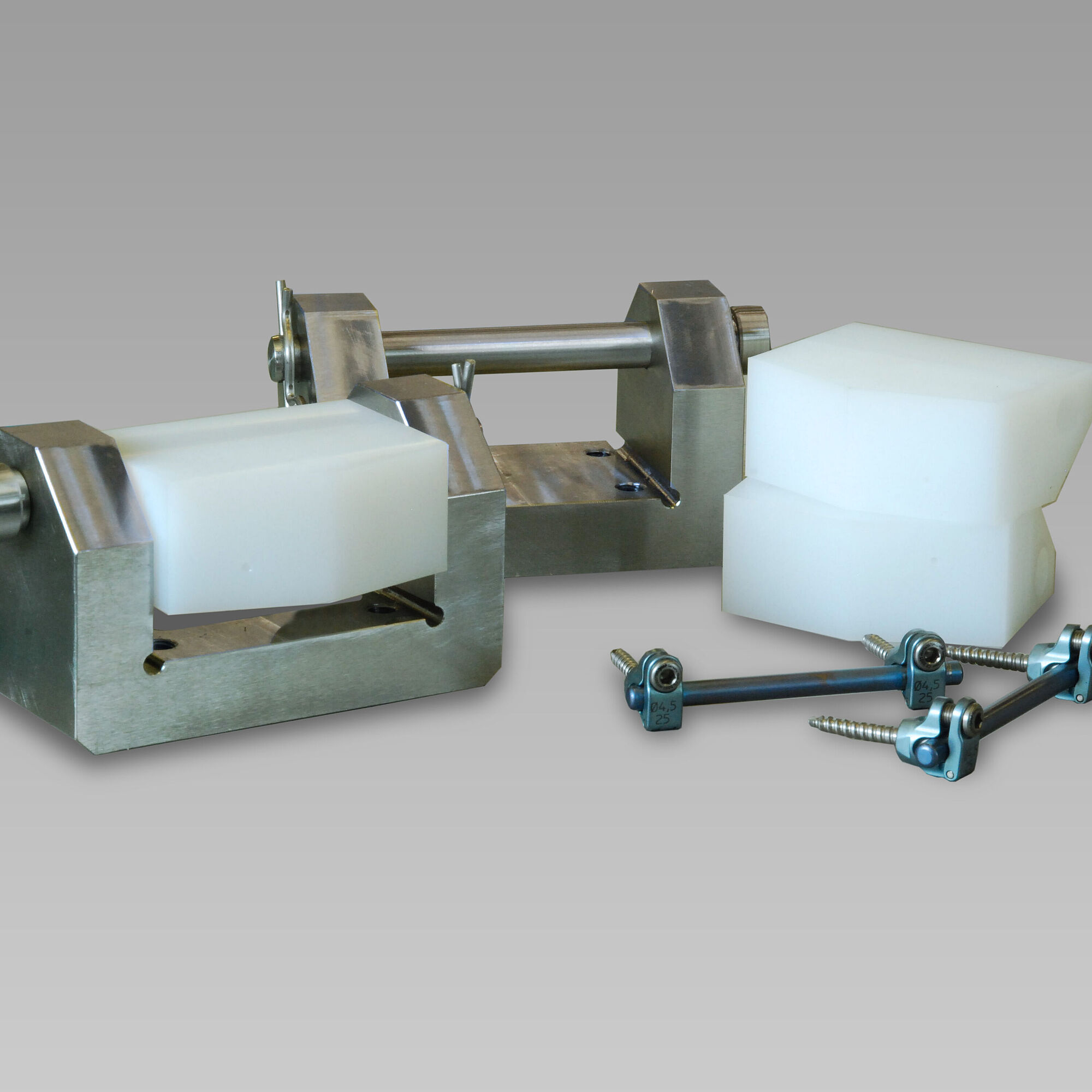 Testing of spinal implants to ISO 12189-8 and ASTM F1717 in a ...