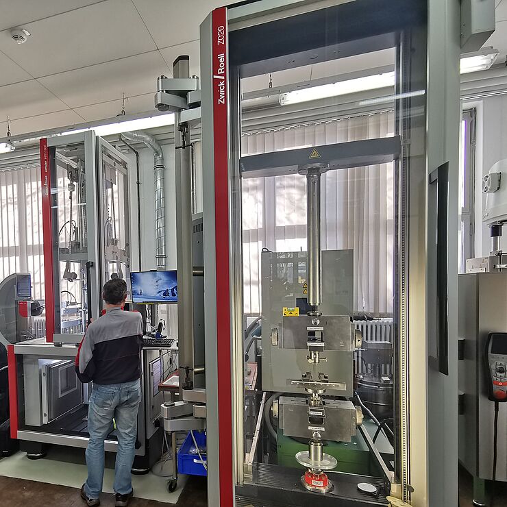 ISO 8256 | ASTM D1822 Tensile impact test plastics | ZwickRoell