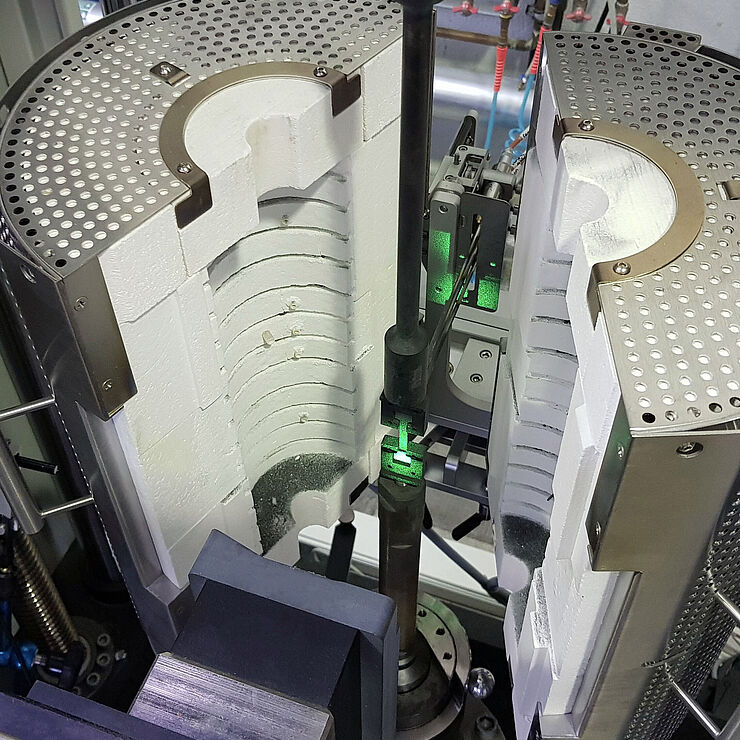 High-temperature testing systems | ZwickRoell