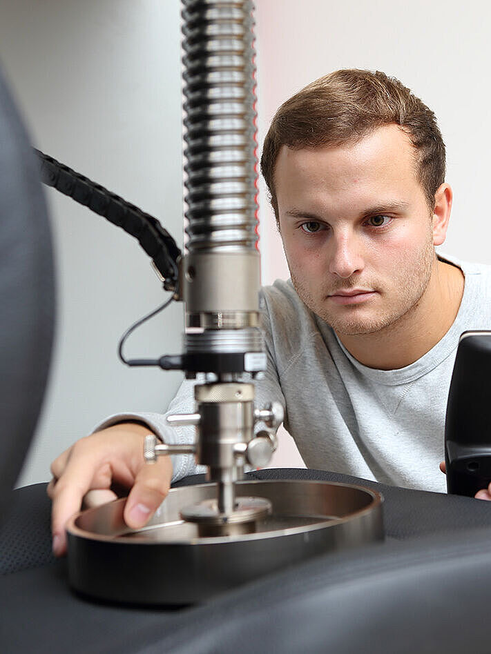 ASTM D3574 flexible foam testing | ZwickRoell