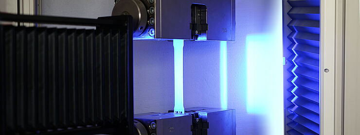 Extensometers | Strain measurement devices | ZwickRoell