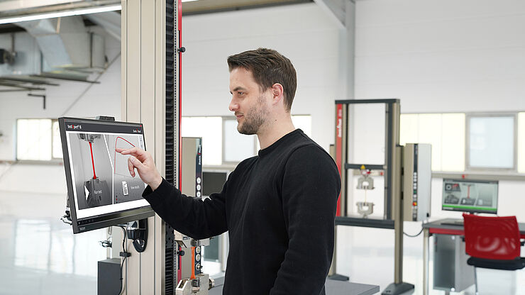 testXpert testing software | ZwickRoell