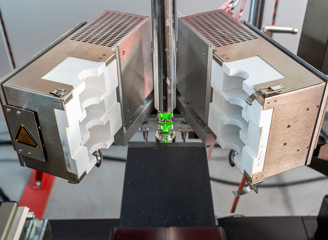 Mini tensile test to ISO/TS 6892-5 | Materials testing with minimal use ...