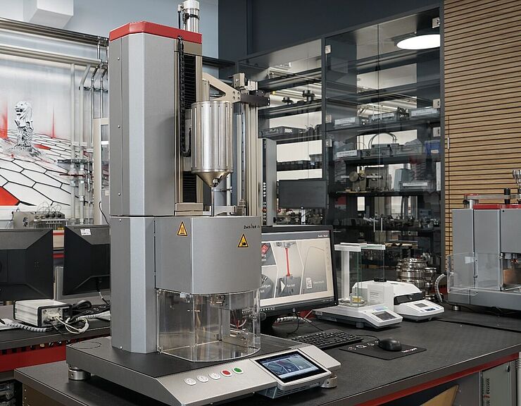 ISO 1133: Melt flow index (MFI) plastics | ZwickRoell