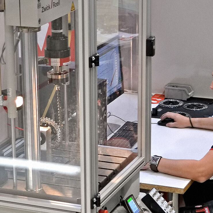 Dynamic and Fatigue Testing Machines | ZwickRoell