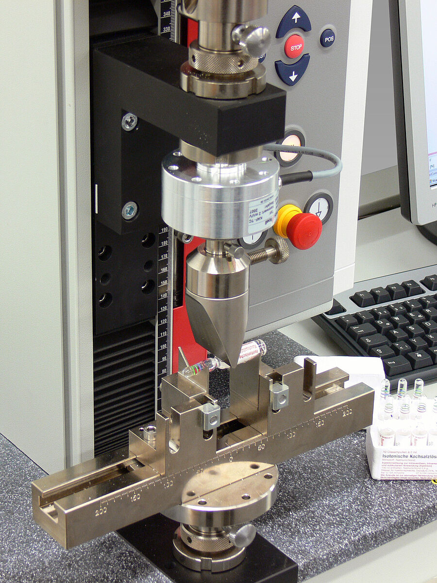 3-Point flexure test on snapoff ampoules | ZwickRoell