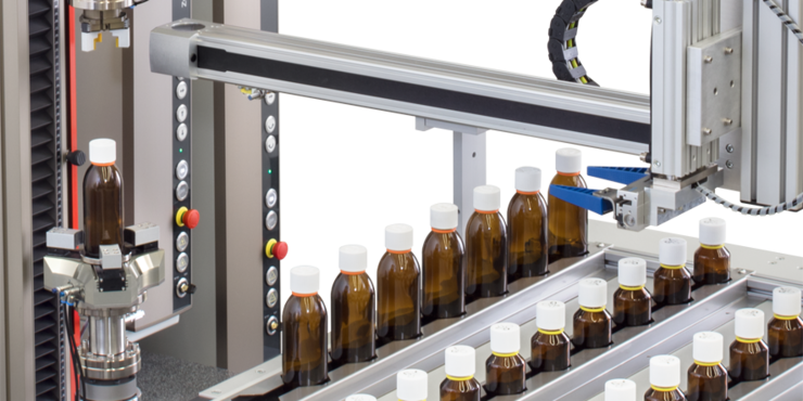 Robotic testing system roboTest L: tensile and flexure tests | ZwickRoell