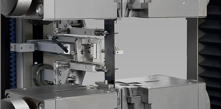 Compression Testing: Machine & Test | Strength & Tension | ZwickRoell