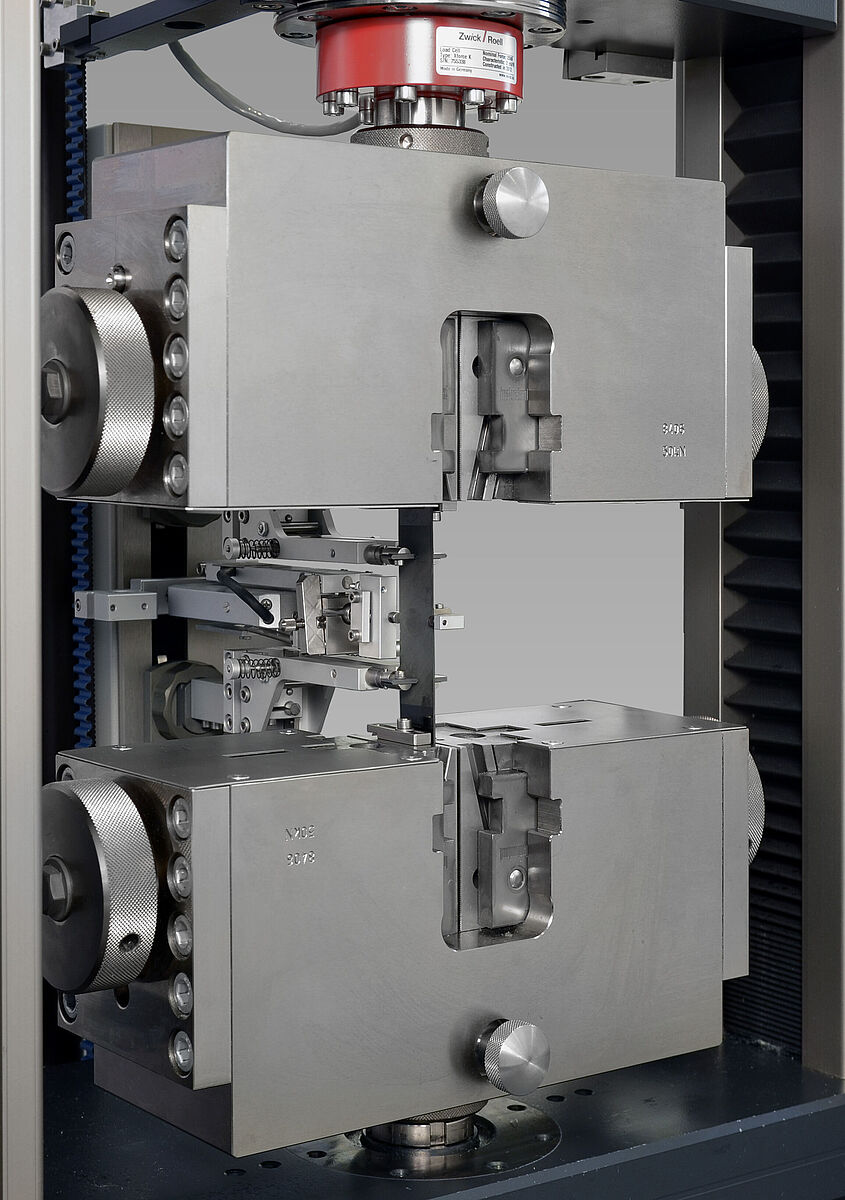 In-plane shear test | IPS | ZwickRoell