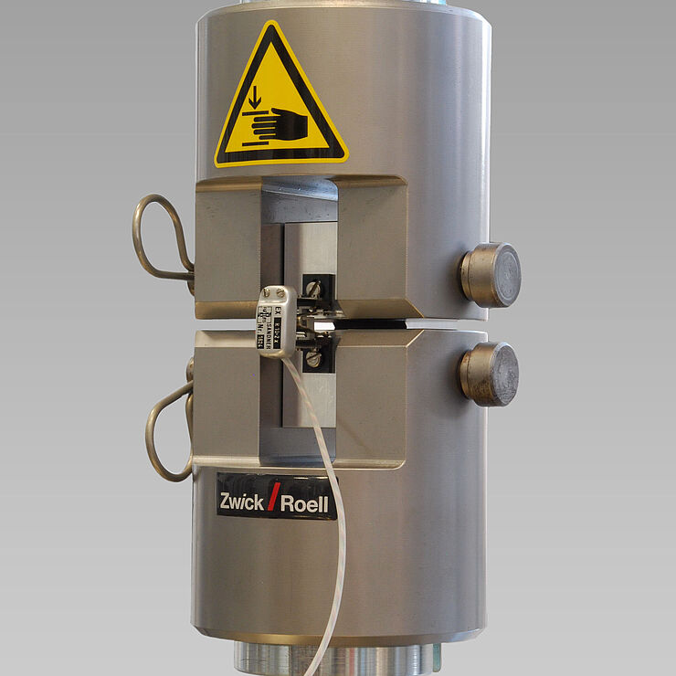 Materials testing of heavy plates | ZwickRoell
