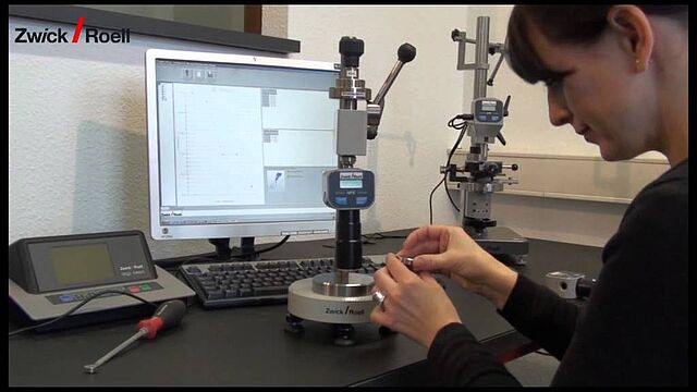 Shore hardheid / durometer hardheid: ASTM D2240 | ISO 48-4 | ZwickRoell