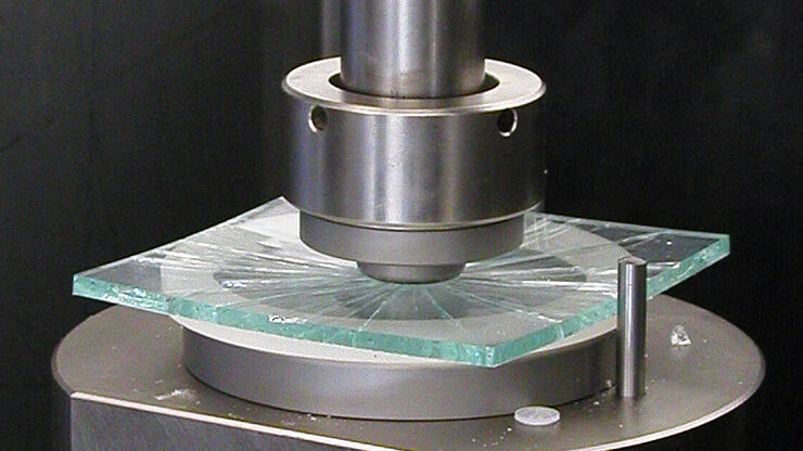 Testing of glass and ceramics | ZwickRoell