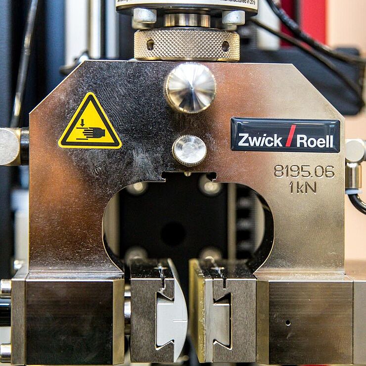 HIT pendulum impact testers up to 50 joules | ZwickRoell