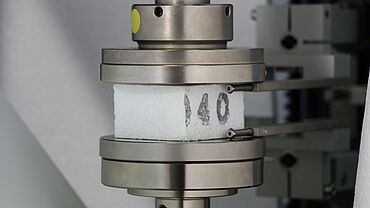 Compression Testing: Machine & Test | Strength & Tension | ZwickRoell