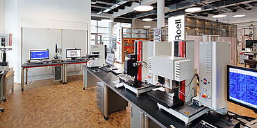 Laboratorij za preskušanje materialov in komponent | ZwickRoell