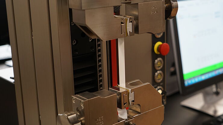 Testing lithium-ion batteries | ZwickRoell