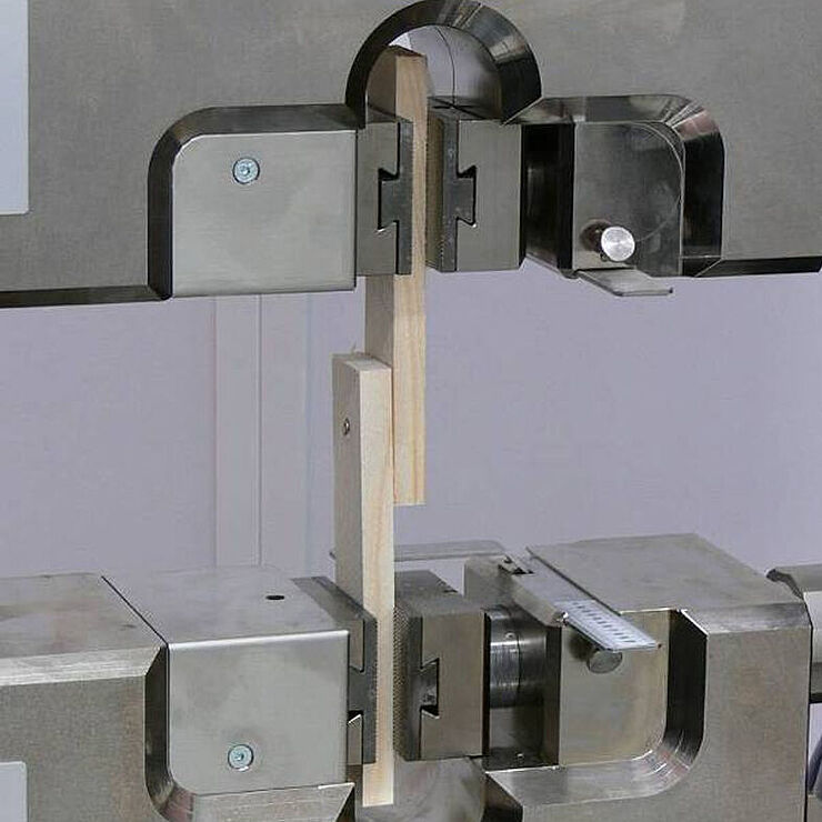 Tests on Timber | ZwickRoell