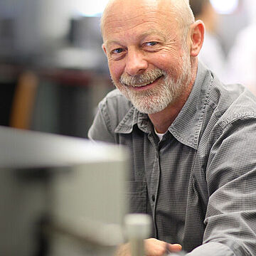 ASTM D412 Tensile test rubber & elastomers | ZwickRoell