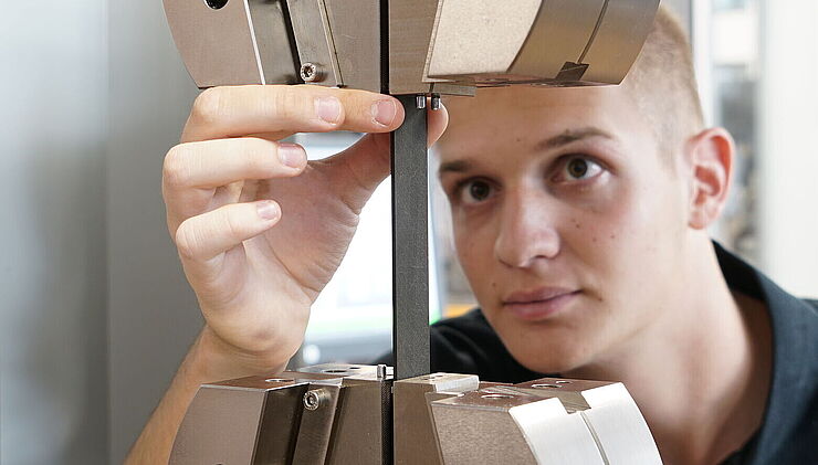 Composite testing | ZwickRoell