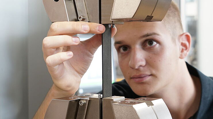 Composite testing | ZwickRoell