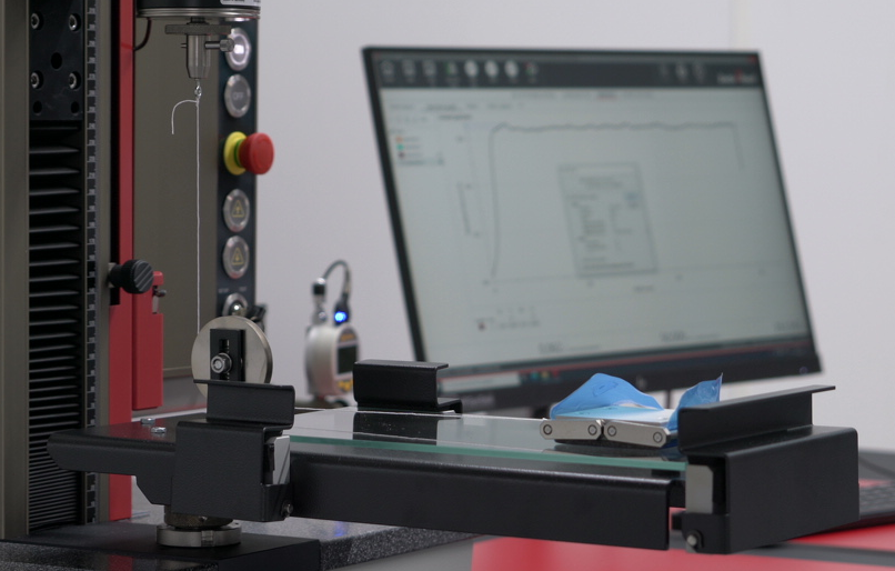 ASTM D1894 coefficient of friction plastic film | ZwickRoell