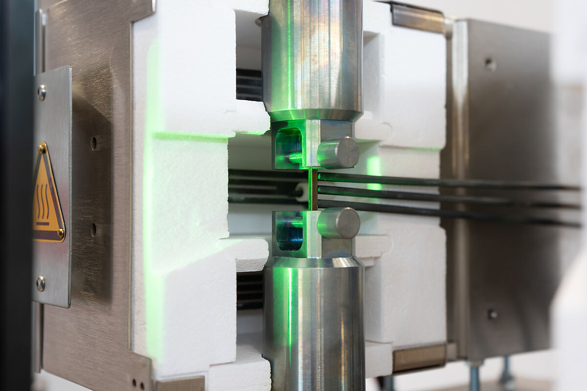 Mini tensile test to ISO/TS 6892-5 | Materials testing with minimal use ...