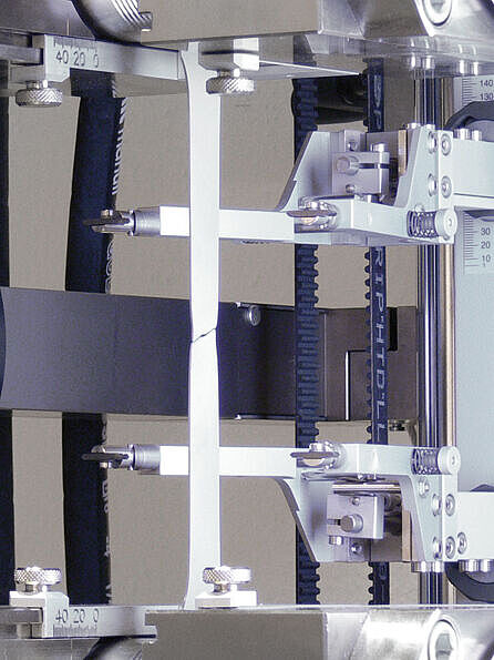 Zugproben DIN 50125 an Metall | ZwickRoell