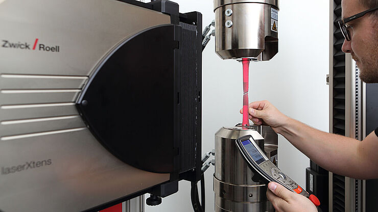 ASTM E23: notched bar impact test by the Charpy & Izod methods | ZwickRoell