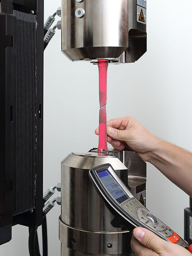 ASTM E8: Standard & specimens for metals tensile test | ZwickRoell