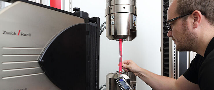 ASTM E8: Standard & specimens for metals tensile test | ZwickRoell