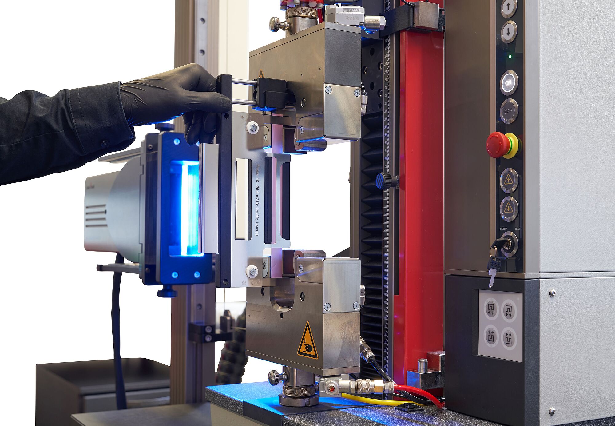 ASTM E345 & DIN 50154 – Tensile test on metallic foils | ZwickRoell
