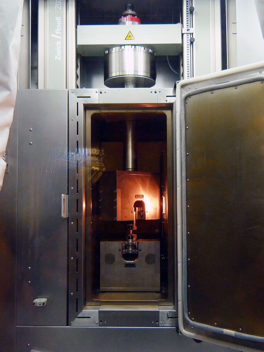 Materials Testing on Radioactive Materials (Hot Cell) | ZwickRoell