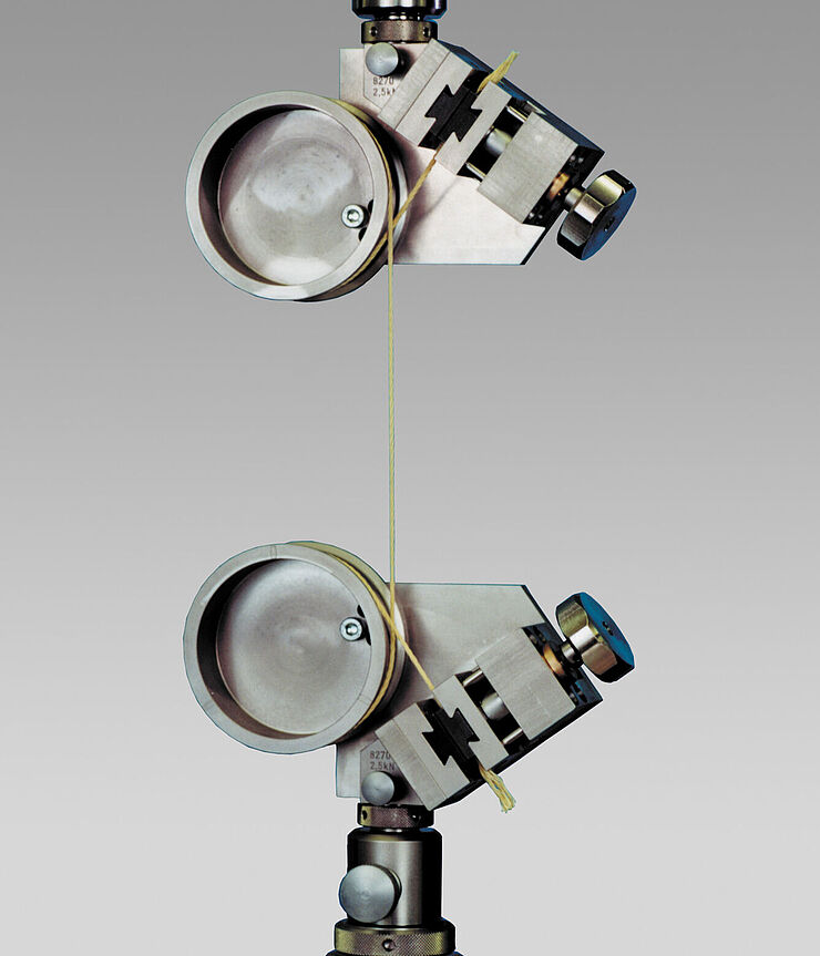 Tensile Tests on Threads, Yarns, and Twine | ZwickRoell