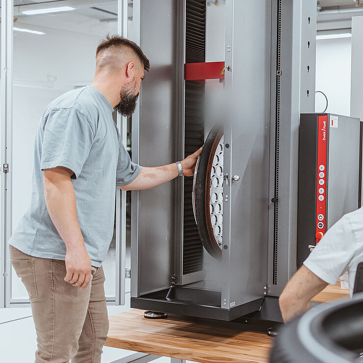 Universal Testing Machines for Static Applications | ZwickRoell