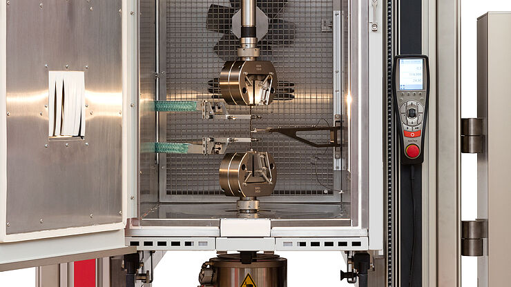 Testing of plastic pipes | ZwickRoell