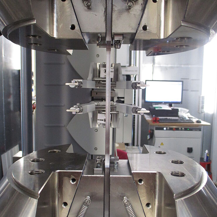 Dynamic and Fatigue Testing Machines | ZwickRoell