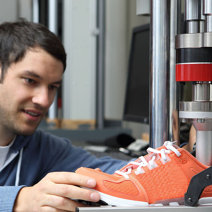 Dynamic and Fatigue Testing Machines | ZwickRoell