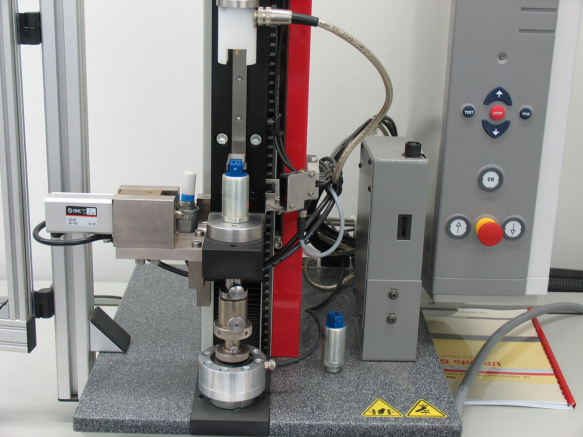 Solenoid testing: characteristic curve test | ZwickRoell