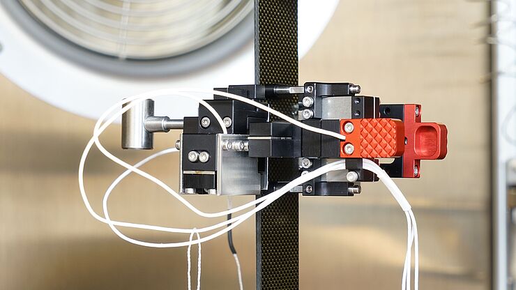 Clip-on extensometers | ZwickRoell