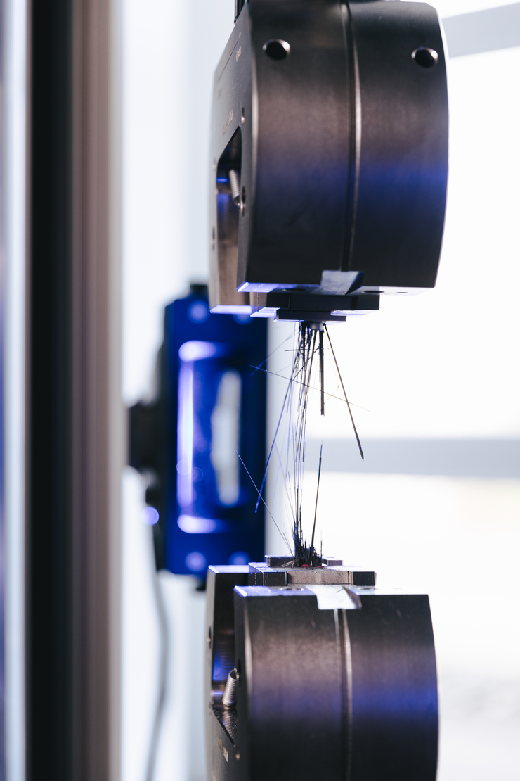 Video extensometer - mark-free measurement and more | ZwickRoell